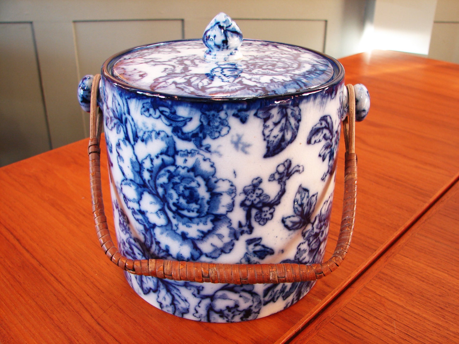 Vintage 1920's Flow Blue Losol Ware Biscuit Barrel