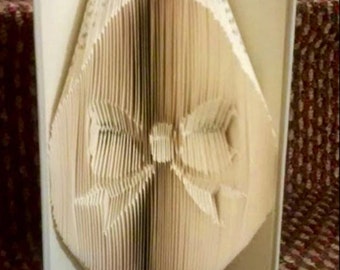 Book Folding Pattern Music Note Vase 199 Folds by CraftyHana