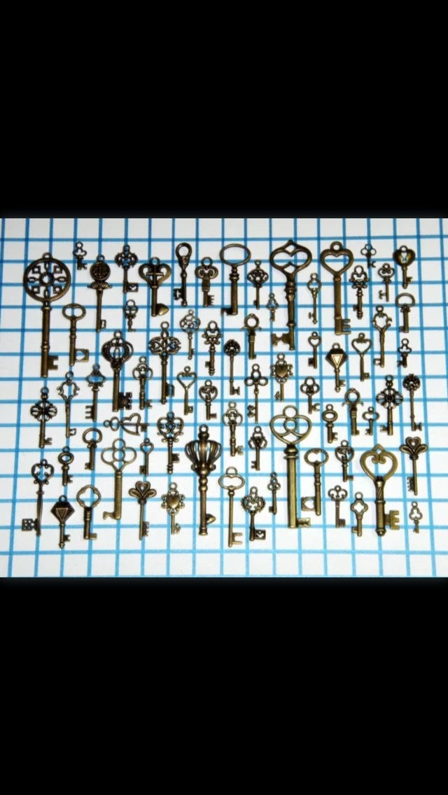 69 Old Vintage Bronze Skeleton Keys – Haute Juice