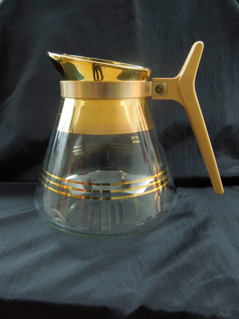 Vintage/Retro 22 Ct. Gold Trimmed Carafe. – Haute Juice