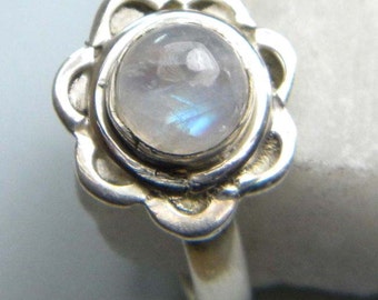 Moonstone ring | Etsy