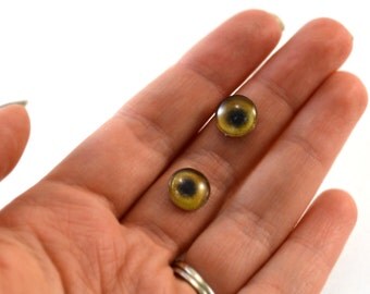 Popular items for small glass eyes on Etsy