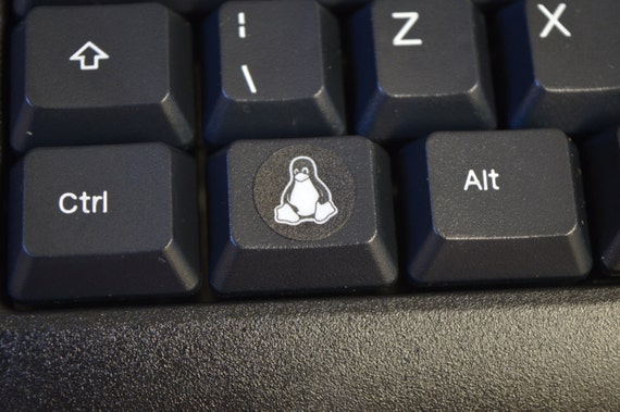 Linux Tux circle keyboard sticker