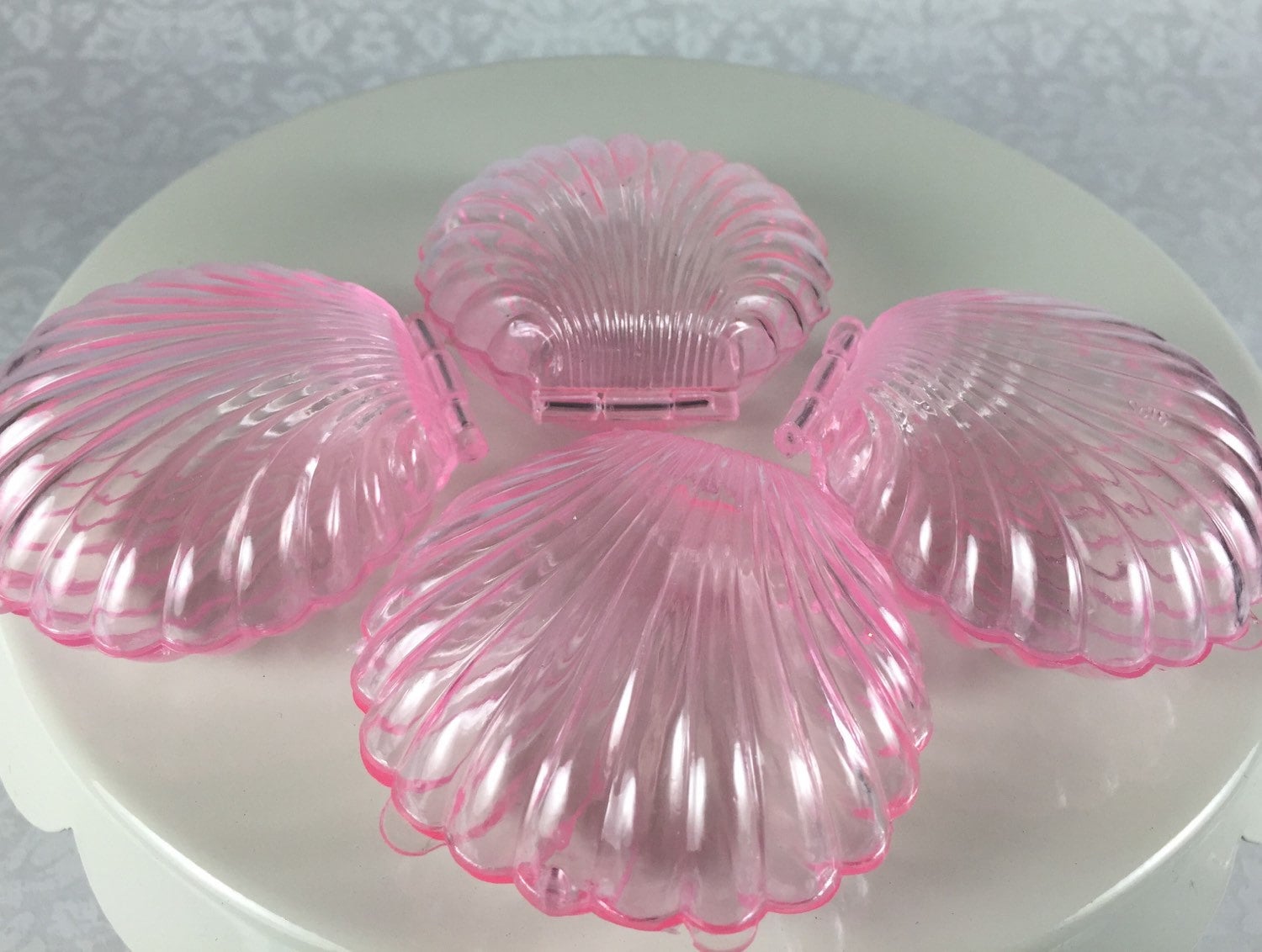 12 Medium Clear Pink Plastic Seashell Clam Shell Favor Candy