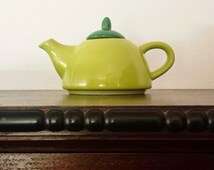 Popular items for green teapot on Etsy