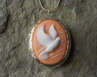 Dove locket | Etsy