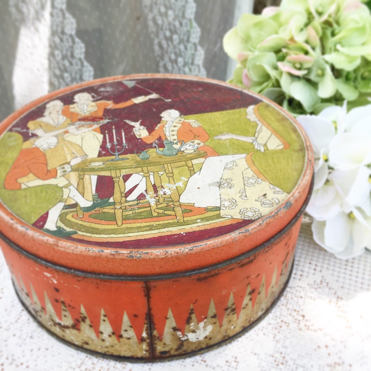 Antique Colonial Aristocrats Uneeda tin biscuit / cookie box. England ...