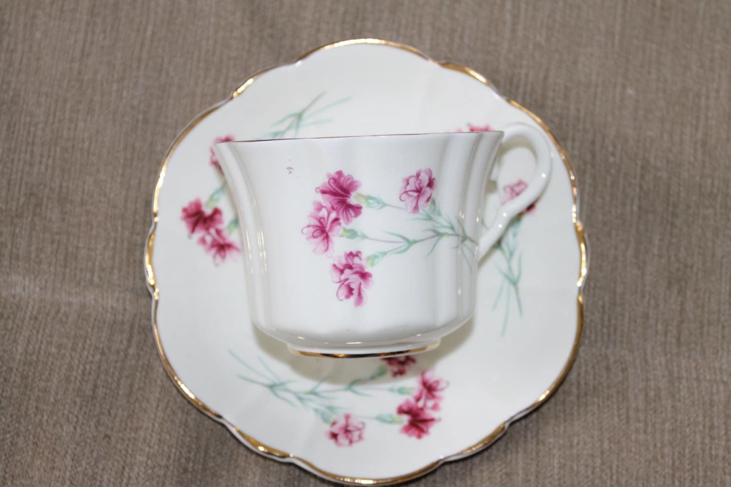 Vintage Bone China Made in England 22 kt Gold Marlborough Tea