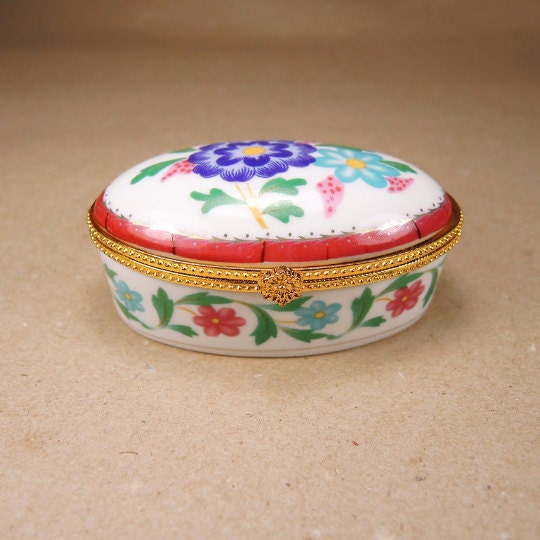 Small Box Porcelain Box Wedding Ring Box – Haute Juice