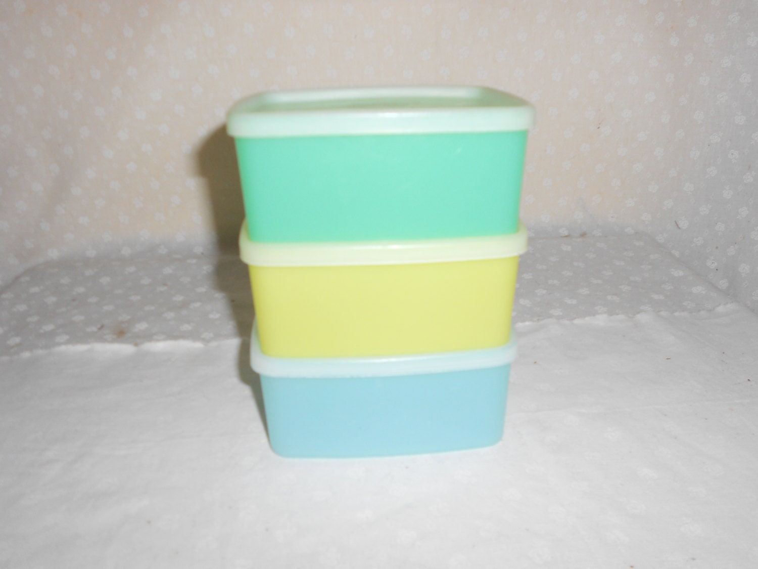 Tupperware Freezer container set of 3 with lids – Haute Juice