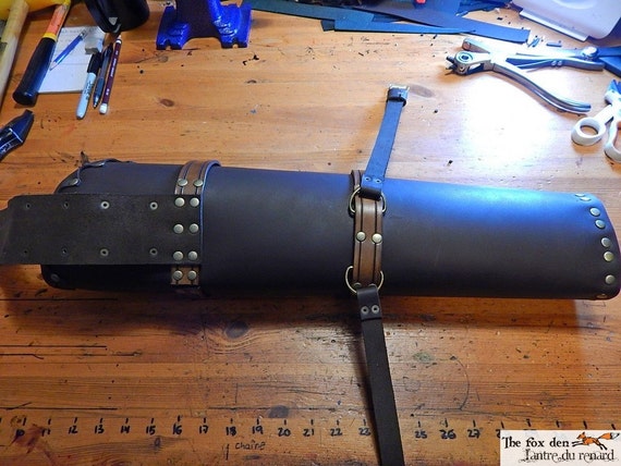 The ultimate medieval leather quiver high quality. Larp SCA
