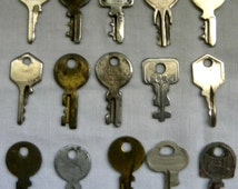 Popular items for small vintage key on Etsy