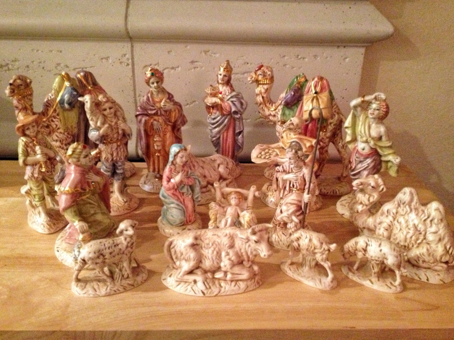 Vintage 18 piece Atlantic Mold Nativity Scene from 1970's.