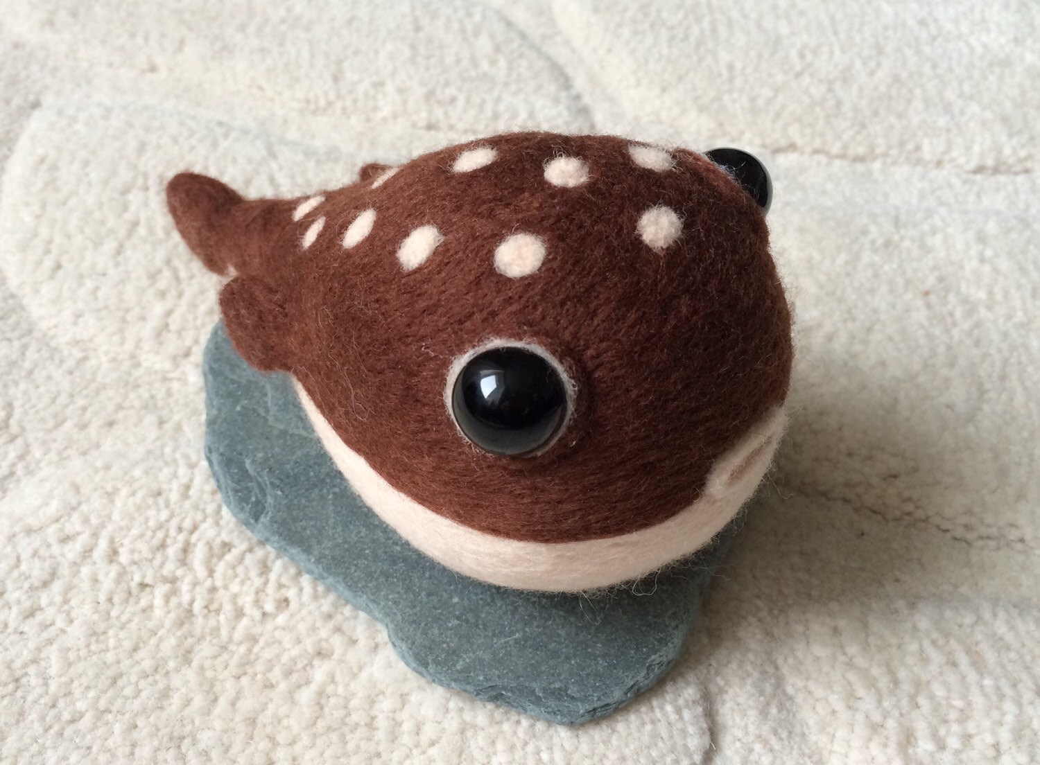 Needle felted pufferfish. Wool fish. Felt animal. Fibre art.