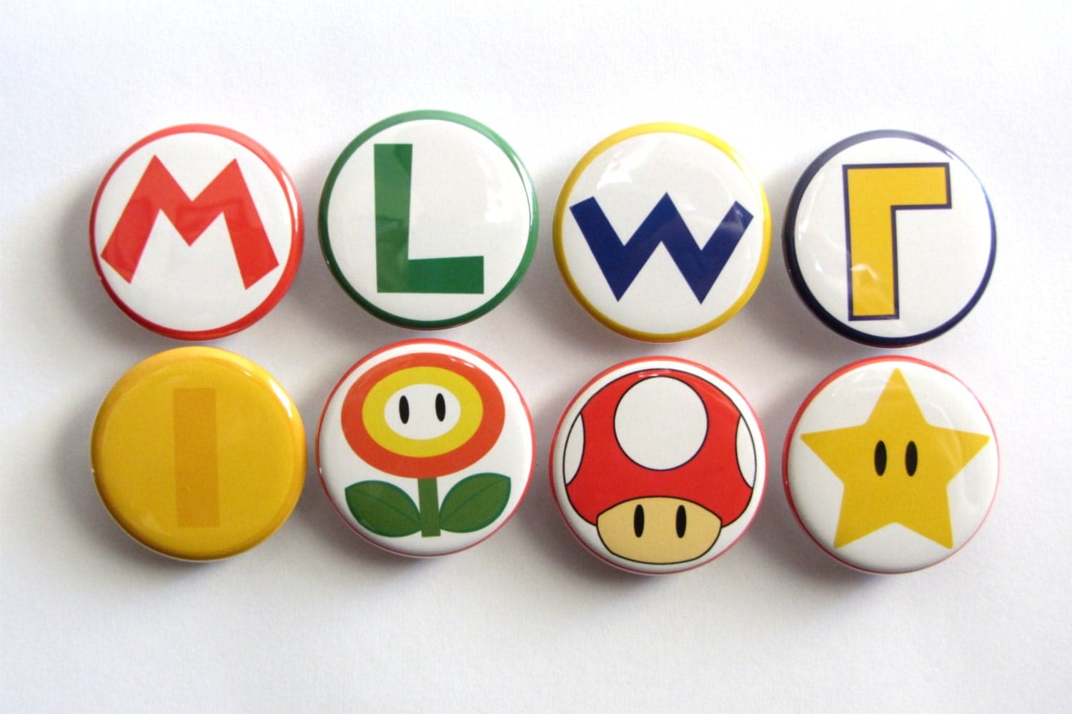 Nintendo Mario 1.25″ Pinback Buttons – Cool Pinback Buttons Online