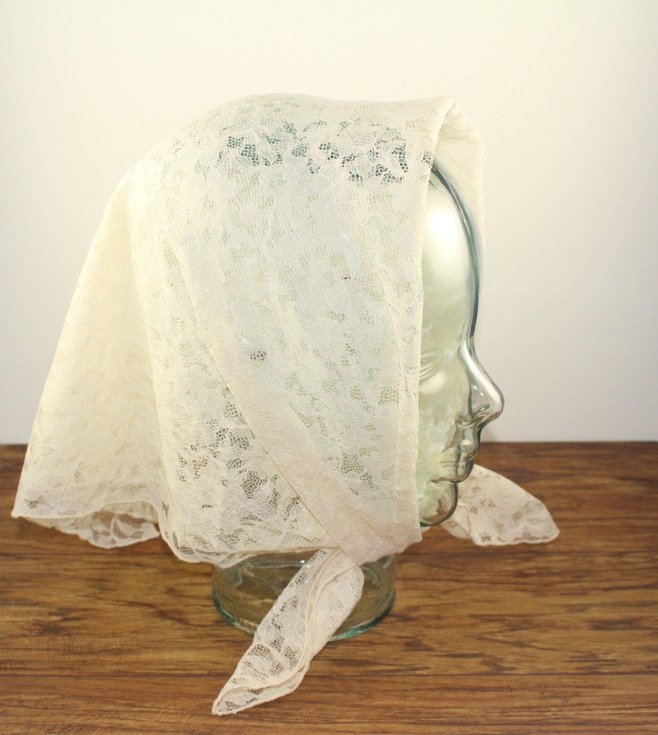 Vintage Lace Head Scarf. Lace Church Scarf. Ivory Lace Scarf.