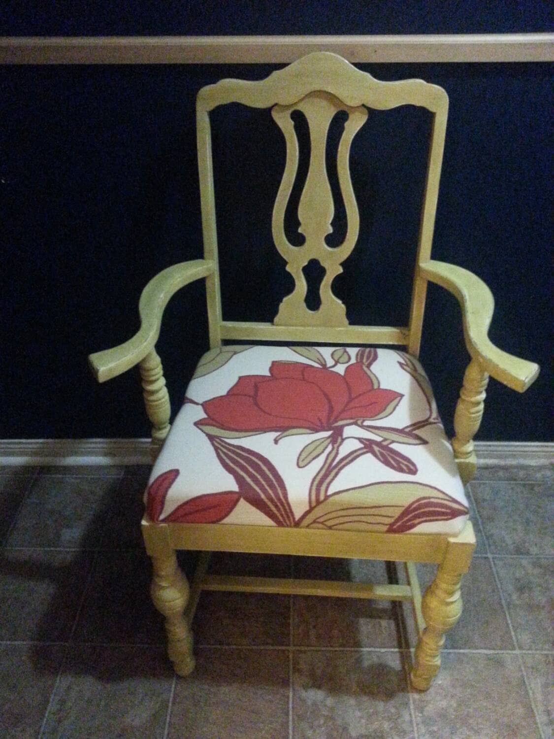 Pretty Chair – Haute Juice