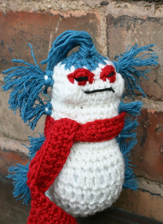 Ello Worm Labyrinth Crochet Pattern by EmeraldCostumes on Etsy