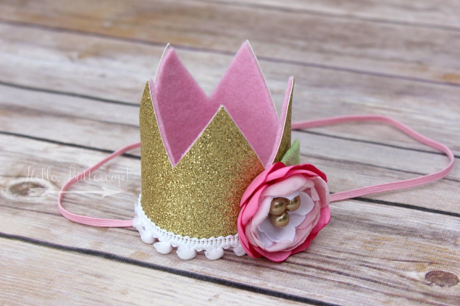 Pink and Gold Glitter Crown Cake smash photo by HelloButtercup