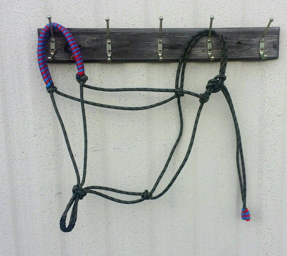 Items similar to Rope Halter for Horses. Paracord. 1/4" rope. Braided ...