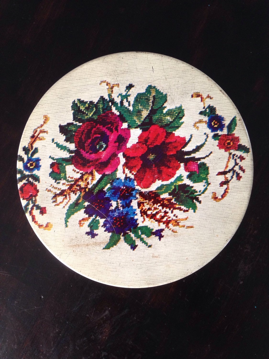 Floral Metal Tin, Vintage, Circle, Sewing Container – Haute Juice