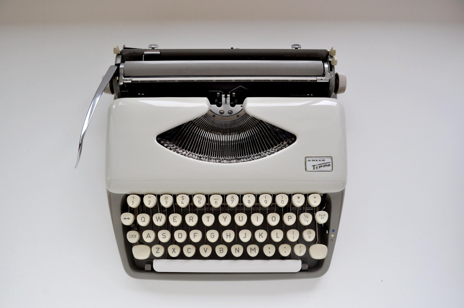 Vintage Manual Typewriter Adler Tippa SCRIPT CURSIVE – oldschooltypers