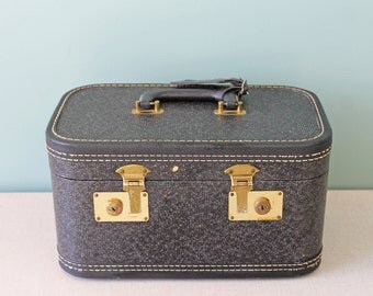 Popular items for vintage train case on Etsy