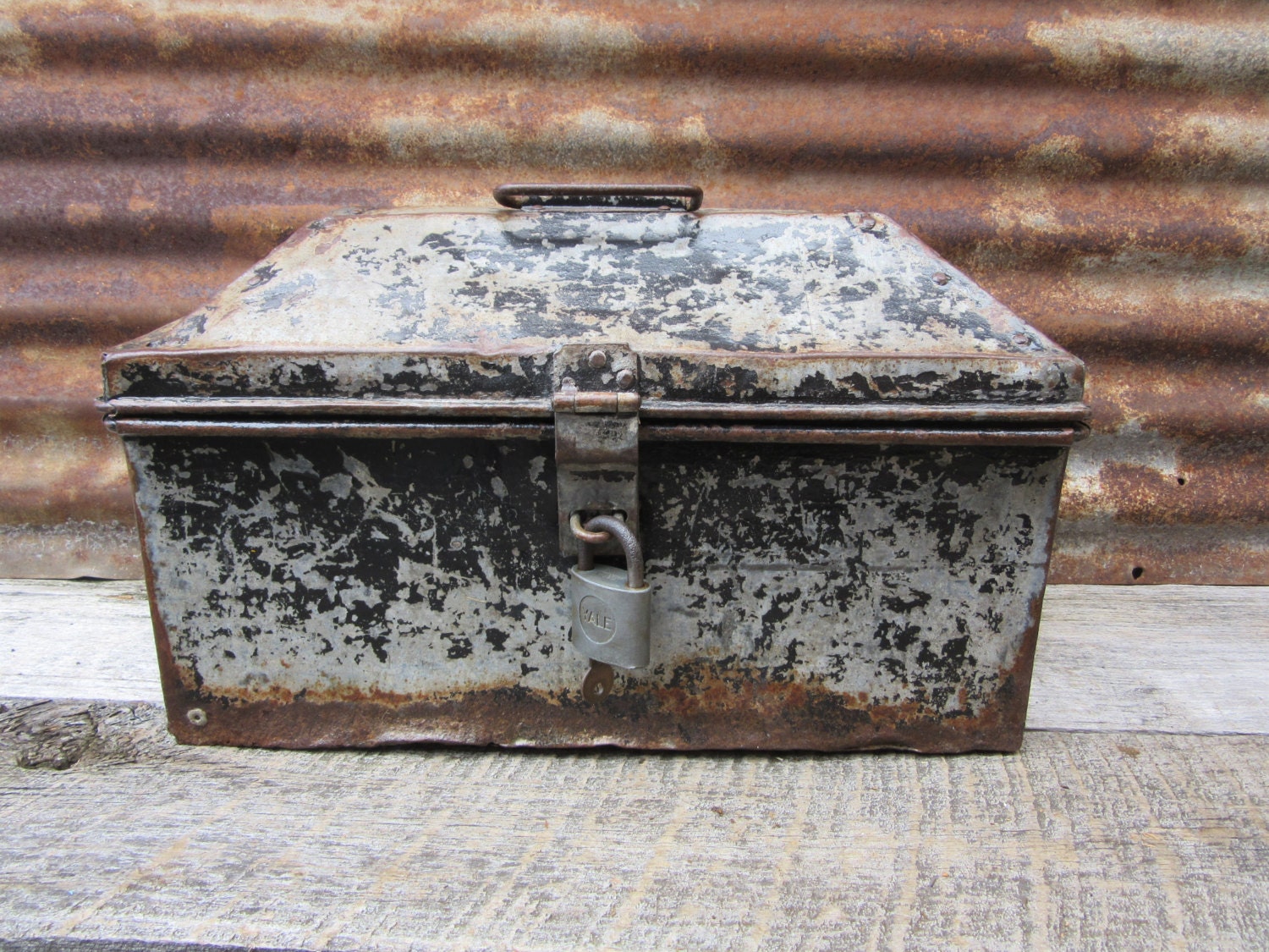 Antique Victorian Metal Tool Box w/YALE Lock and Key Painted Metal ...