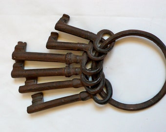 Vintage Cast Iron Skeleton Key On Cast Iron Ring 6 Keys Dungeon Keys