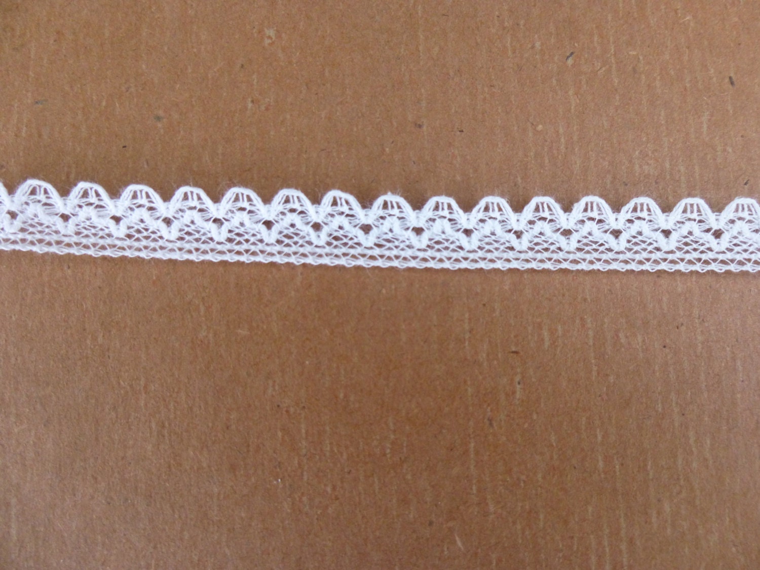 Thin White Lace – Haute Juice