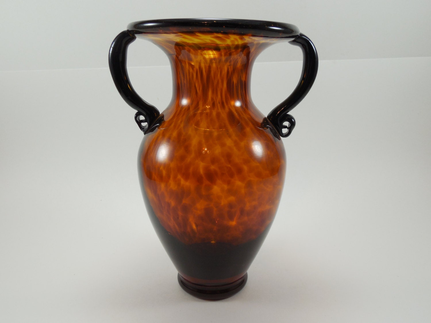 Art Glass Shell Vase at Isaac Dadson blog