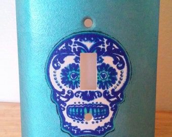 Popular items for skull light on Etsy