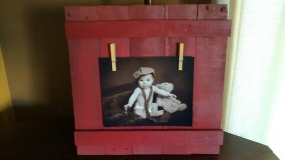 Pallet wood picture frame by LudwigWoodworkingLLC on Etsy
