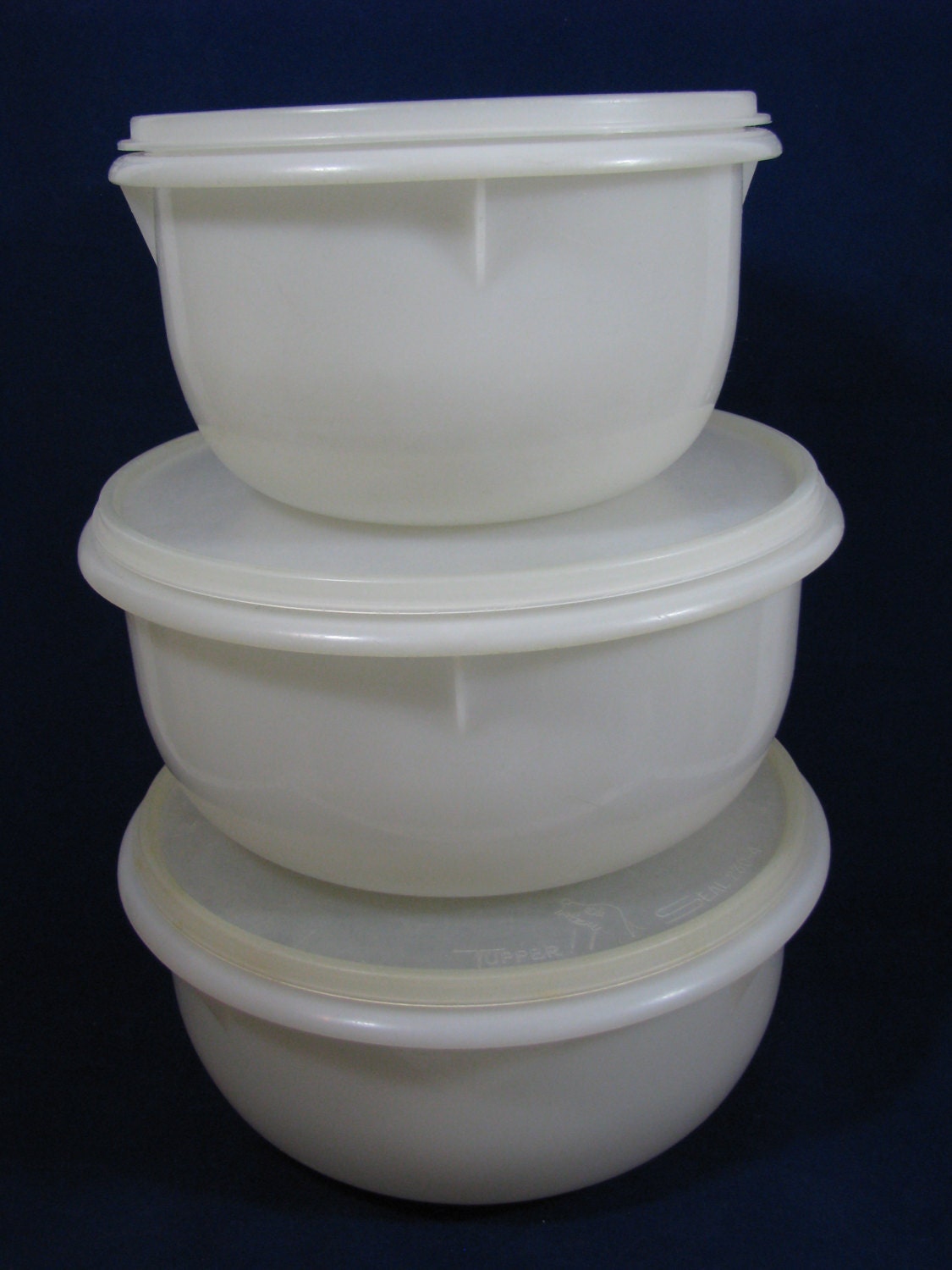 Lot of 3 Vintage Tupperware Classic White Mixing Bowls with