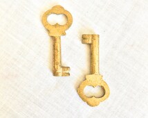 Popular items for gold skeleton key on Etsy