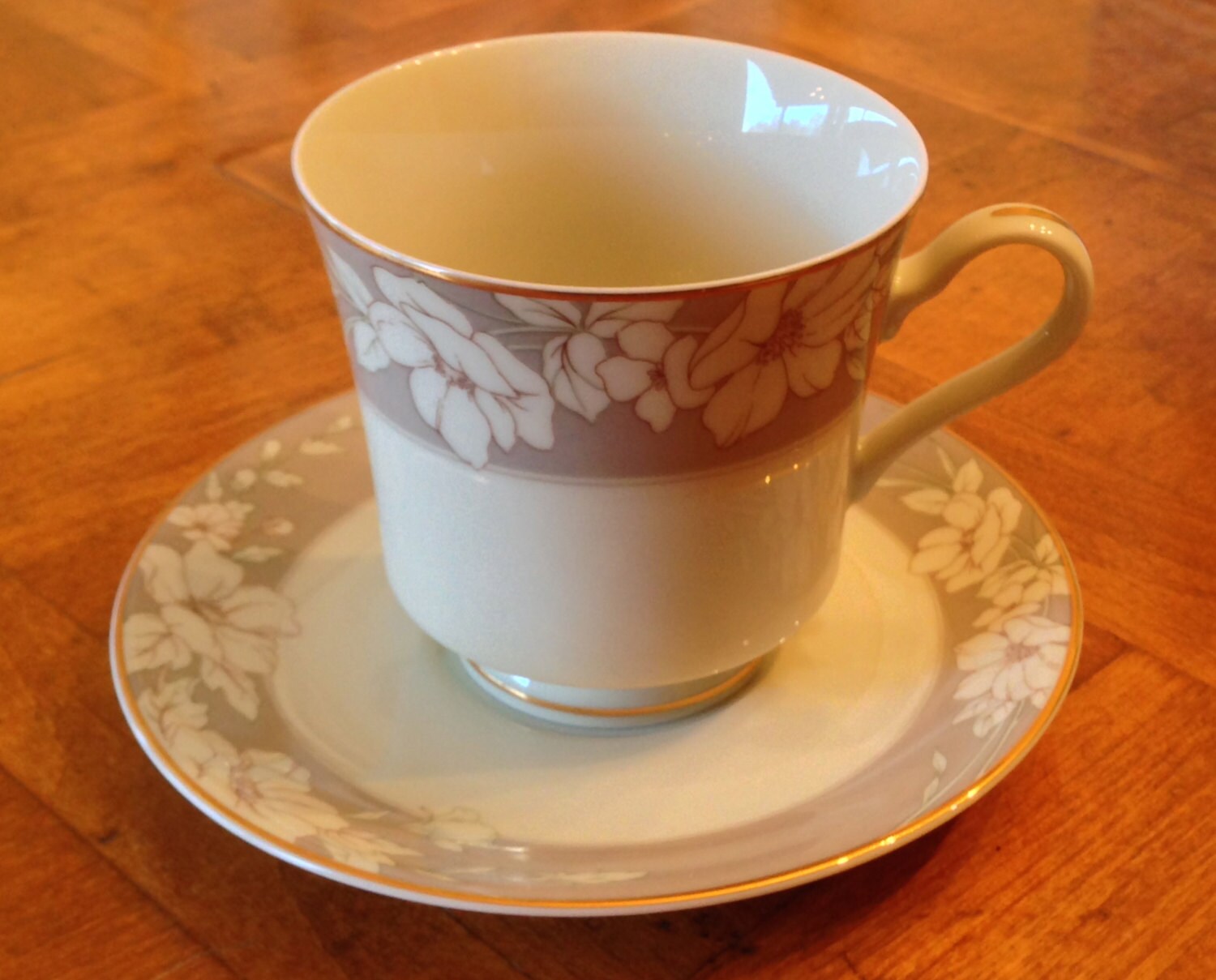 Mikasa “Gray Finesse” Four Teacup and Saucer Sets – Haute Juice