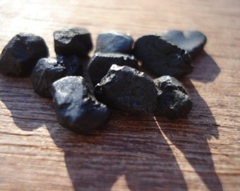 Popular items for raw black onyx on Etsy