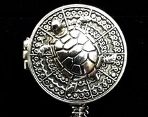 Popular items for metal turtles on Etsy