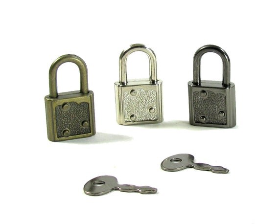 Small Padlock with working keys pad lock