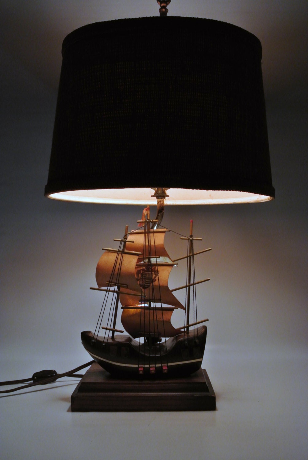 Vintage ship lamp with shade and extra nightlight – Haute Juice