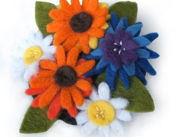Felt flower brooch | Etsy