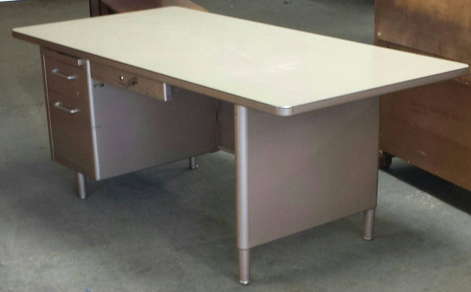 Steelcase Executive Desk 38″ x 78″ – Haute Juice