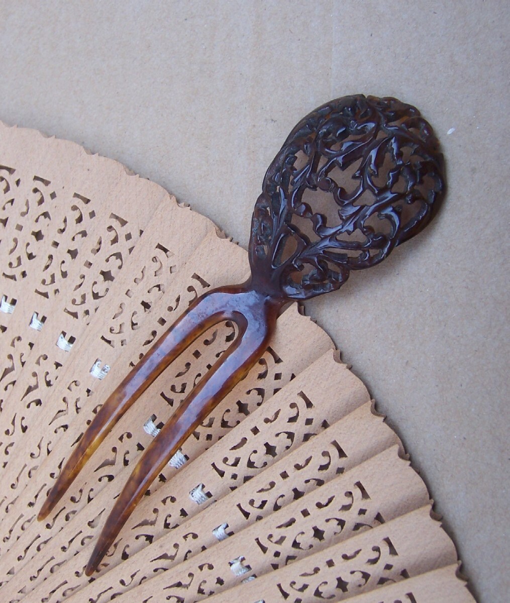 Vintage hair comb Victorian faux tortoiseshell hair hair pin hair pick ...