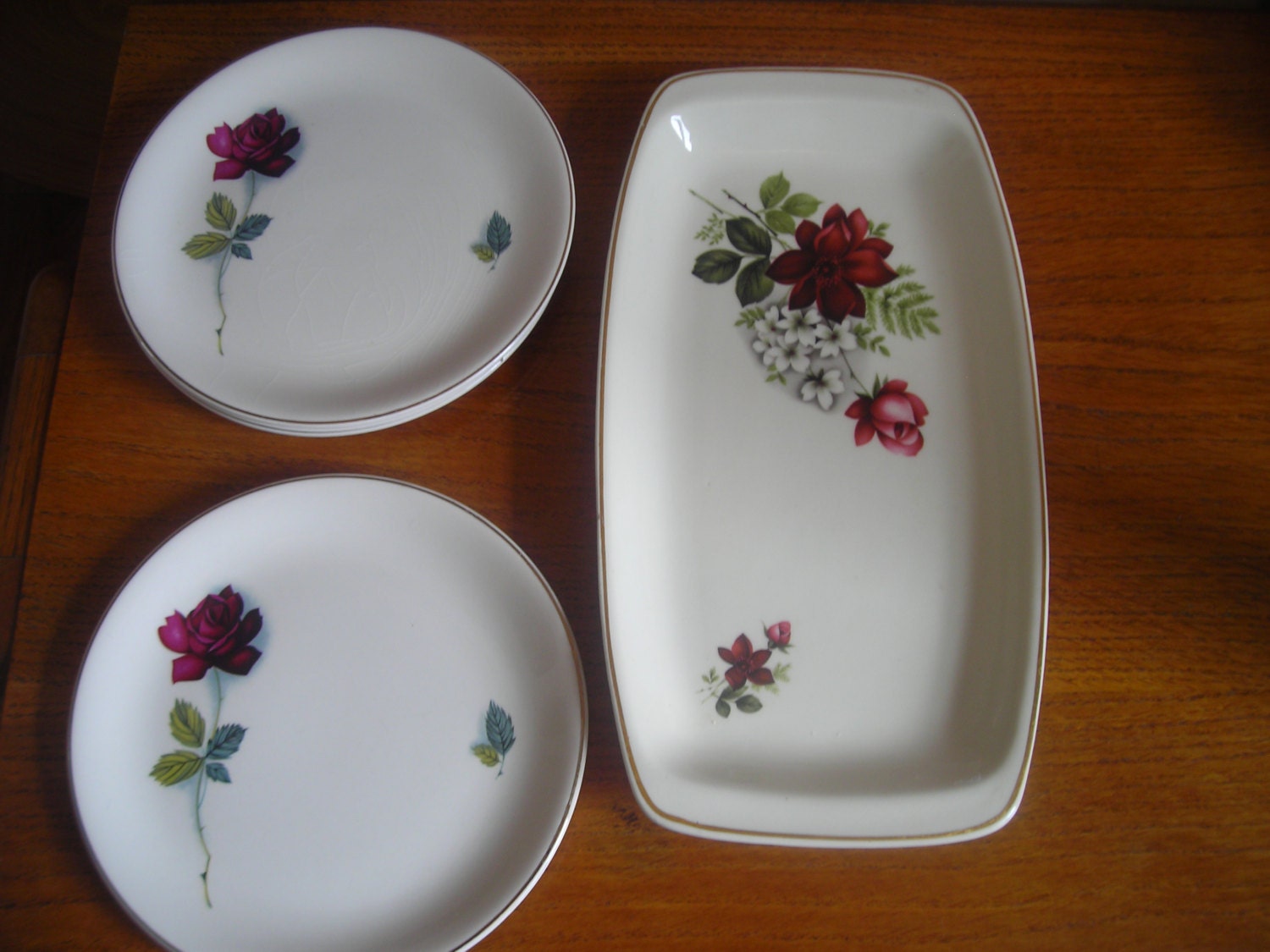 Vintage set of Alfred Meakin Realm Rose tea plates with matching ...