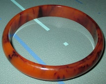 Popular items for marbled bakelite on Etsy