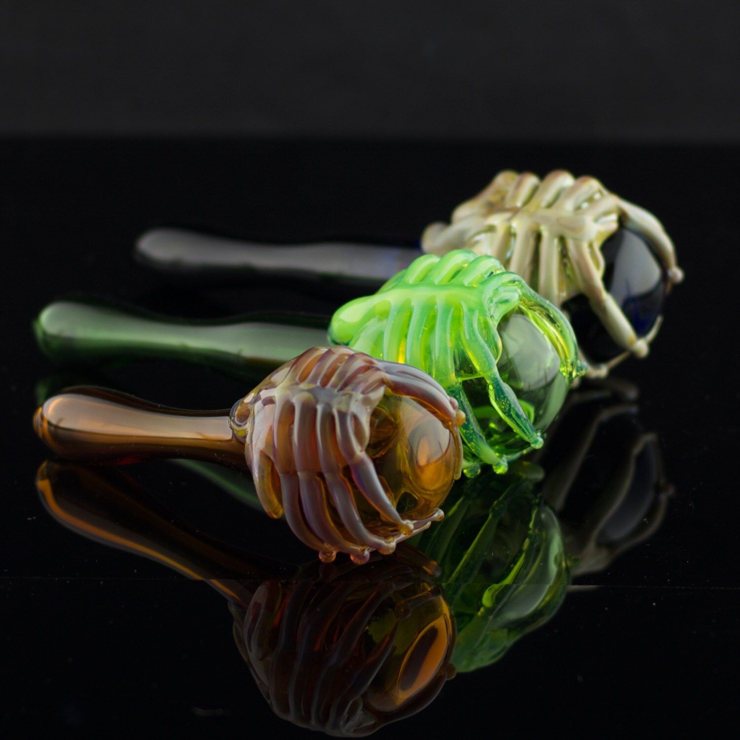 Facehugger Glass Pipe / Alien Pipe / Glass Spoon Pipe / Alien