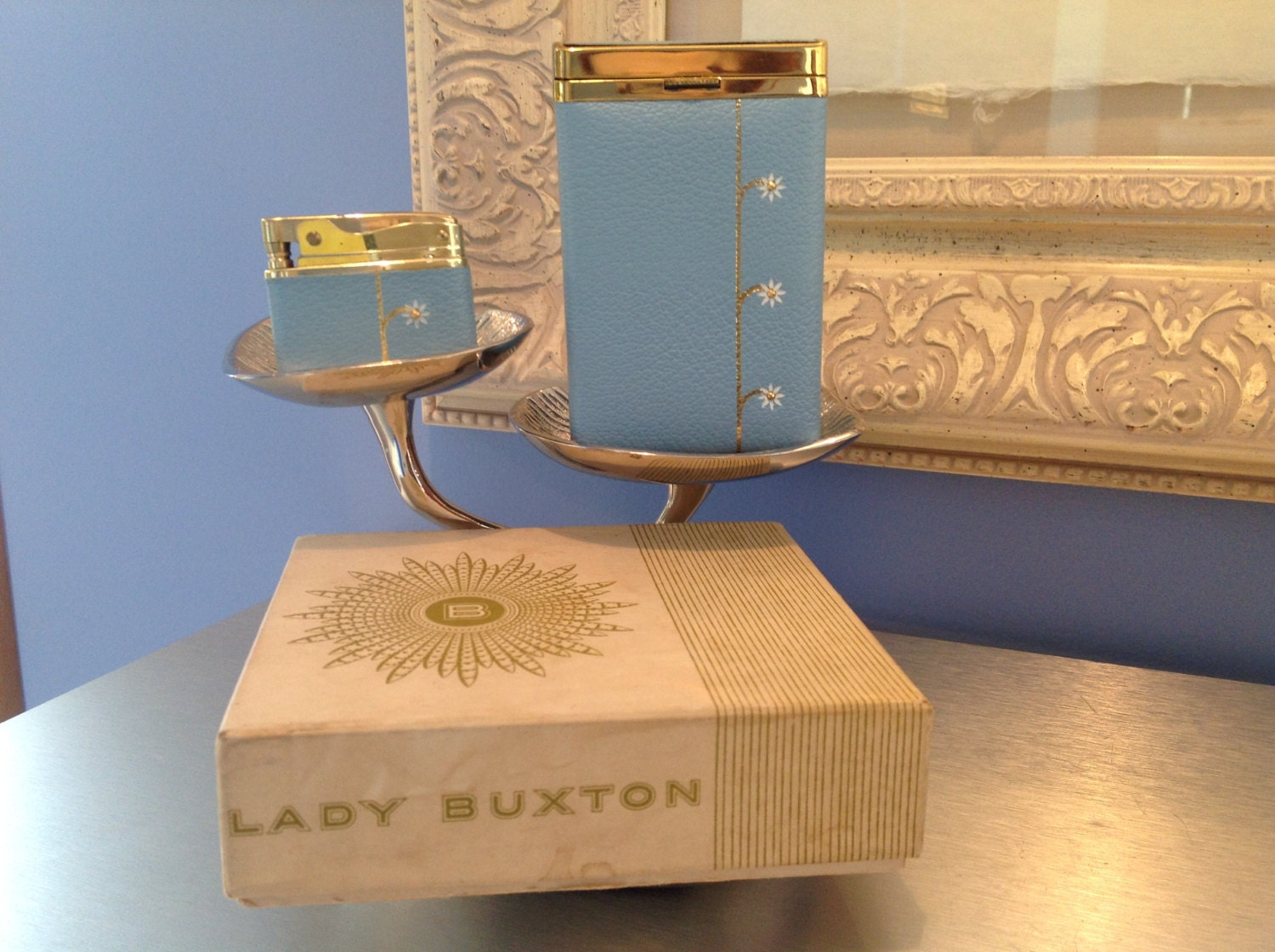 Lady Buxton lighter and cigarette case – Haute Juice