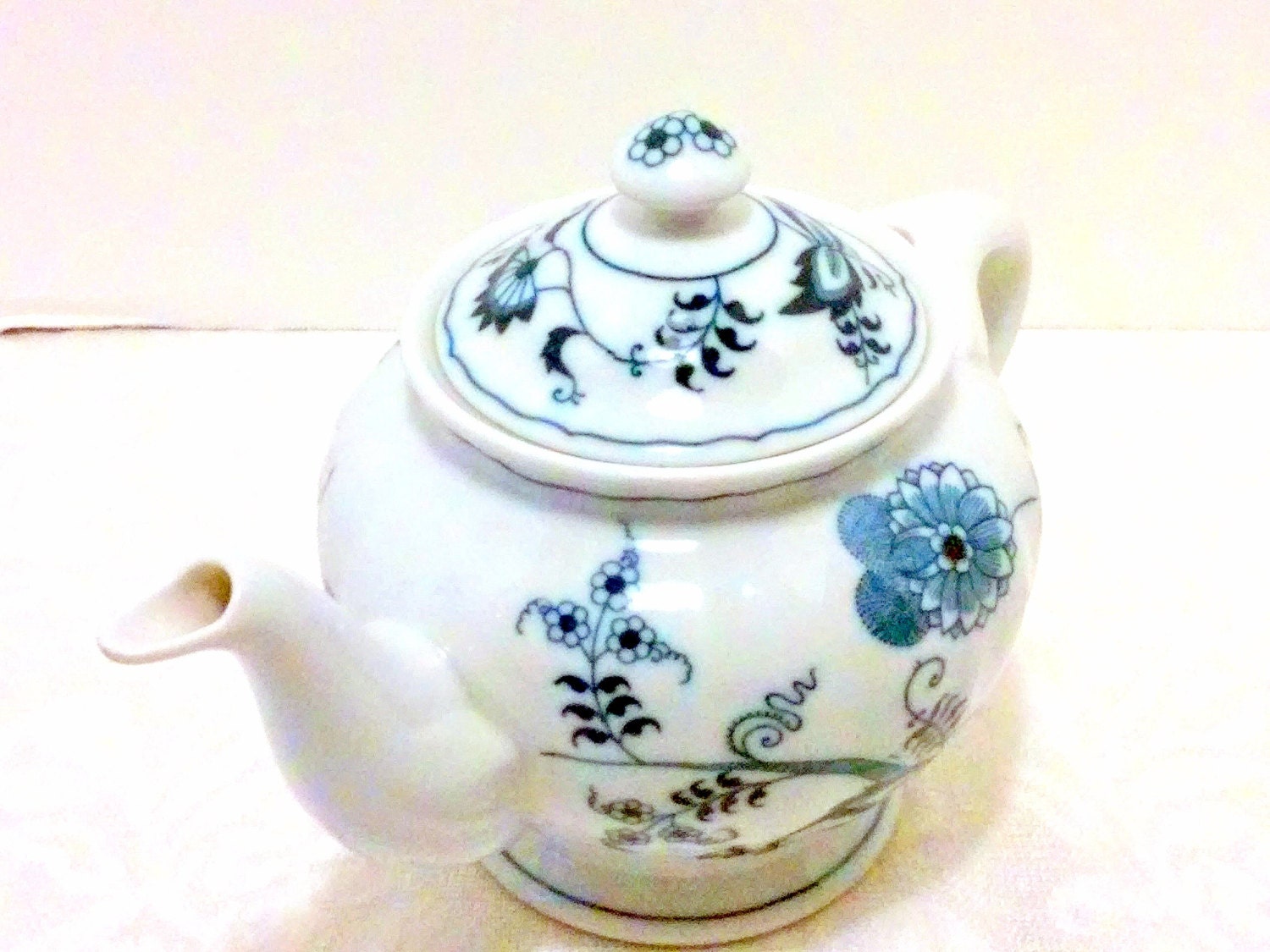 Blue Danube Blue Onion Teapot and Lid Vintage Porcelain China U.S. Reg ...