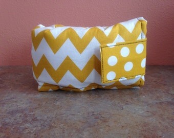 Medium Sized Essential Oil Bag Travel Pouch for 12 Oils