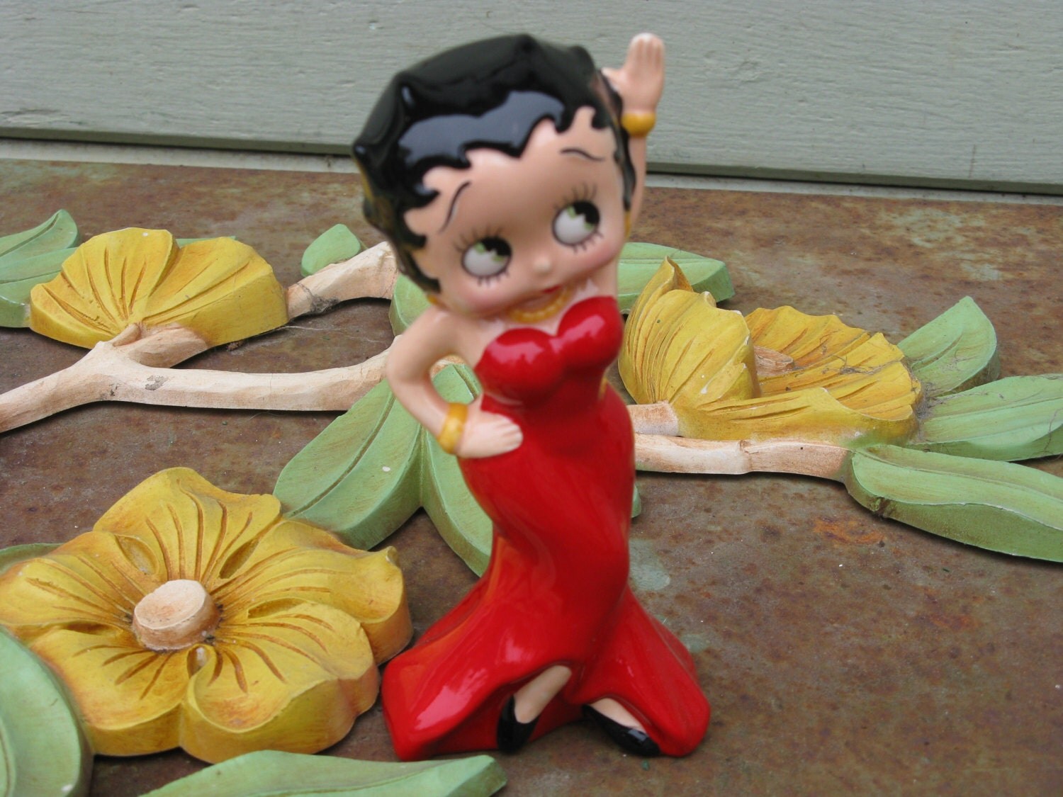 Betty Boop Figurine Ceramic Vandor 1995 Red Dress Gown